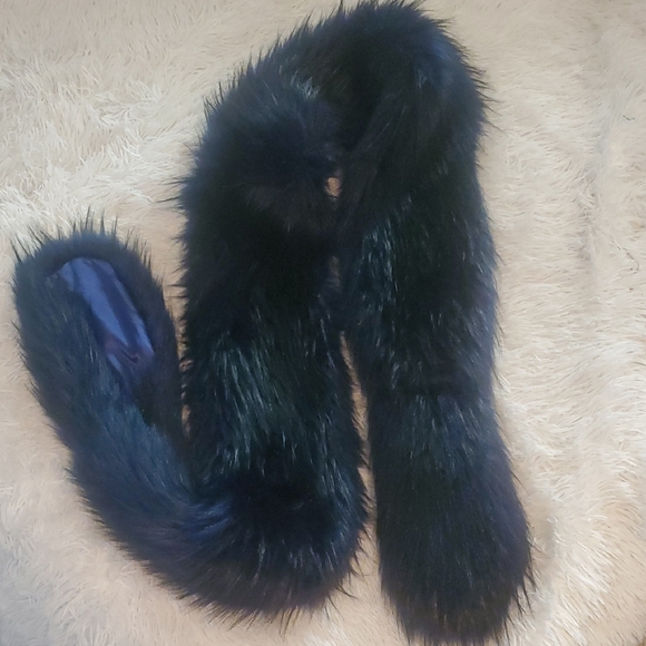Do everything in love | Accessories | Midnight Blue Faux Fur Scarf ...